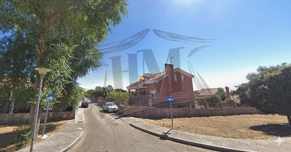 Chalet en calle De Los Olivos, Pioz - yaencontre