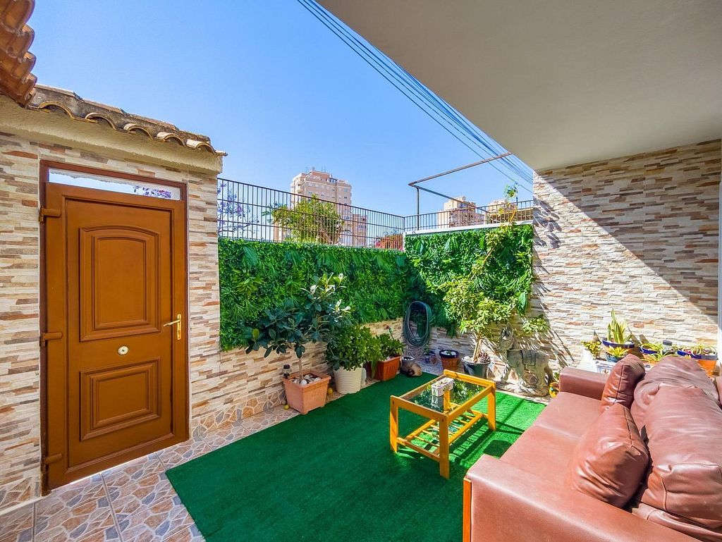 Casa adosada en venta en Nueva Torrevieja - Aguas Nuevas, Torrevieja ...