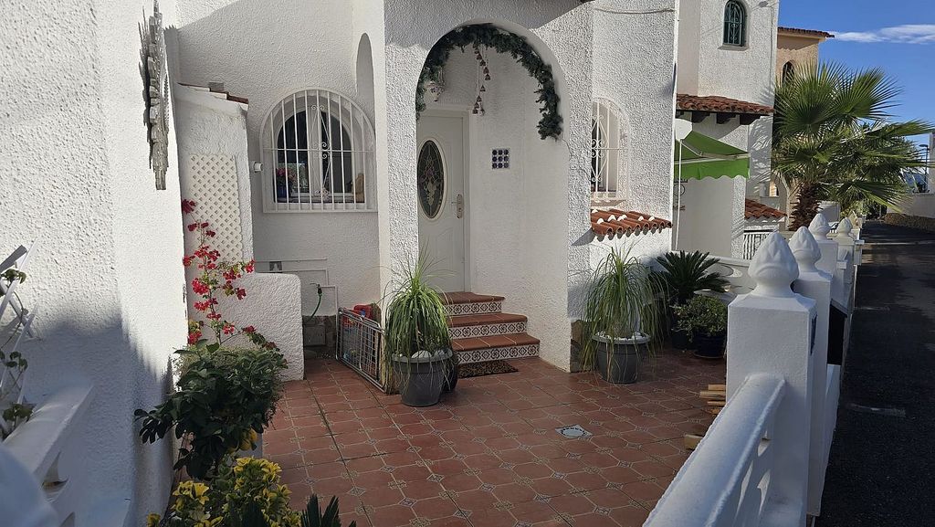 Venta de casa adosada en Nucia (la) · 110197285 - yaencontre