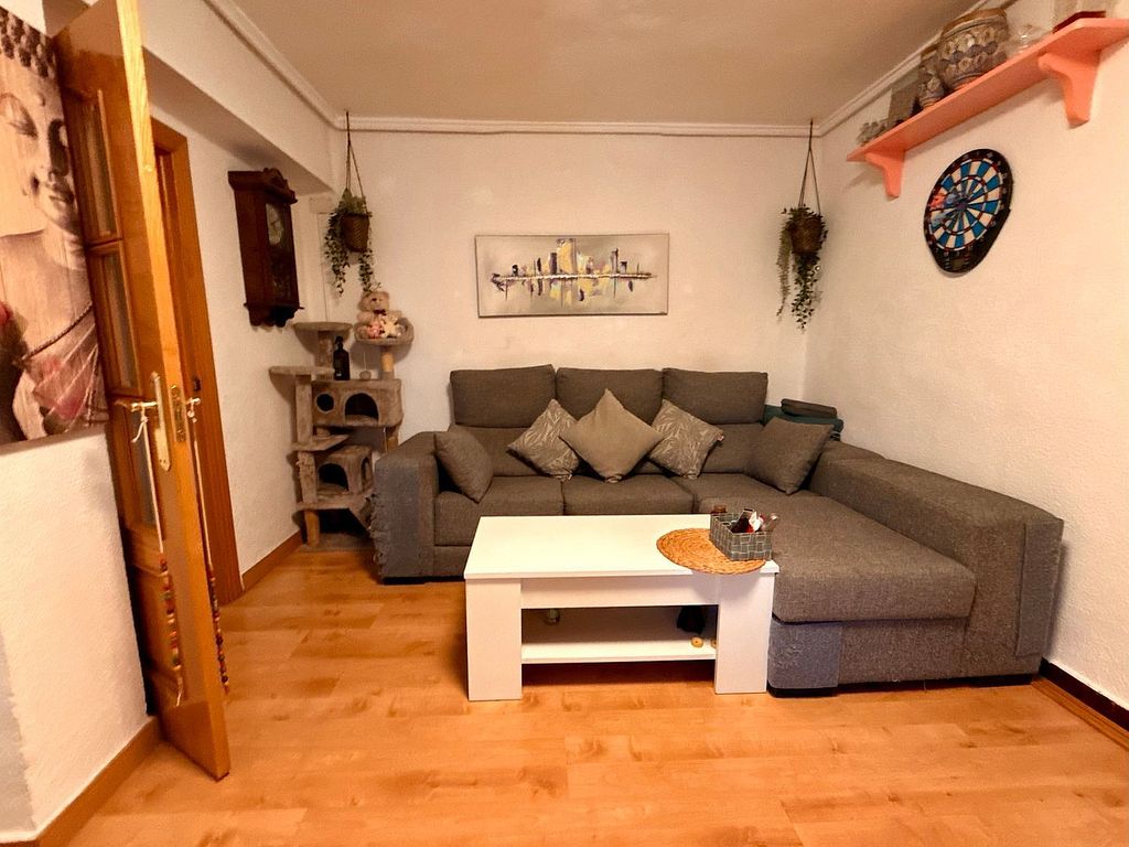 Venta de piso en Ciutat Fallera, Valencia · 109844641 - yaencontre