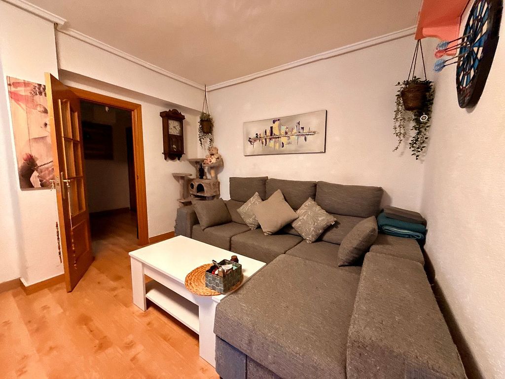 Venta de piso en Ciutat Fallera, Valencia · 109844641 - yaencontre