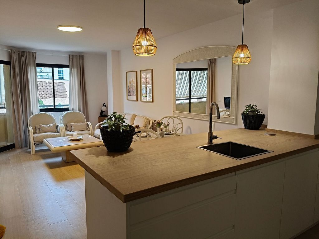 Piso en alquiler de temporada en Centro, Torremolinos · 110154358 ...