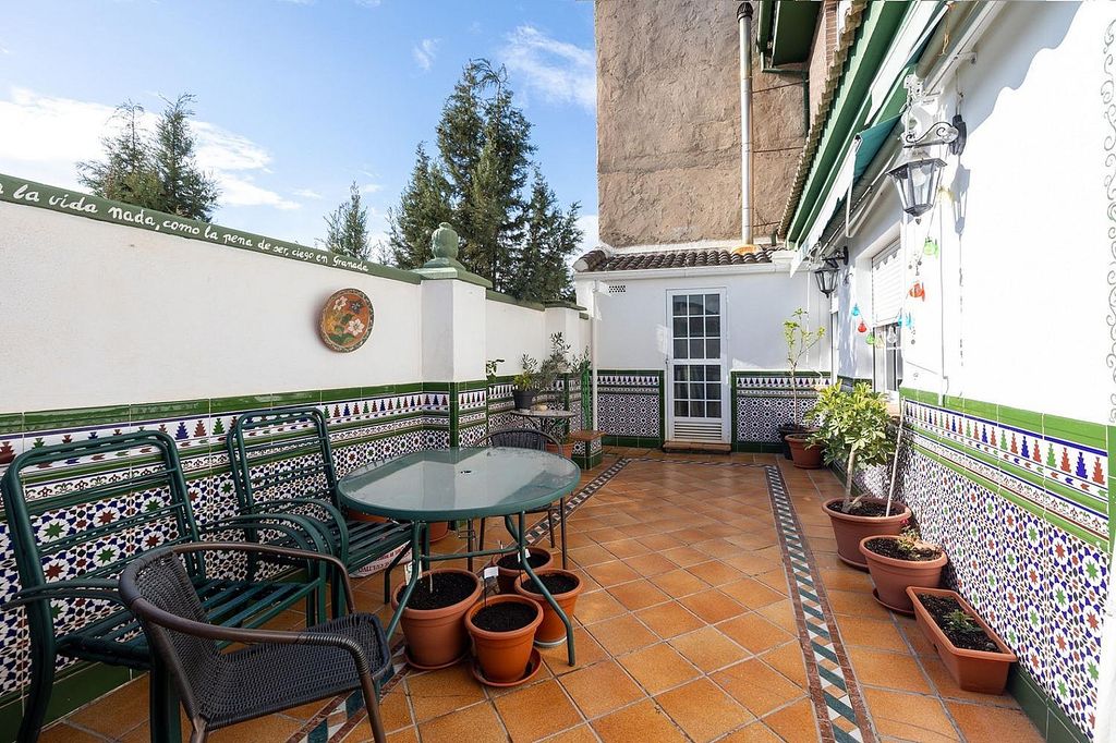 Casa adosada en Peligros · 109772665 - yaencontre