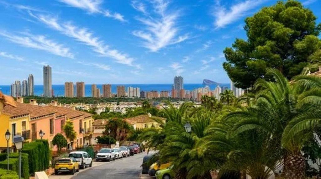 Casa adosada en venta en Cala de Finestrat, Finestrat · 111527921 ...