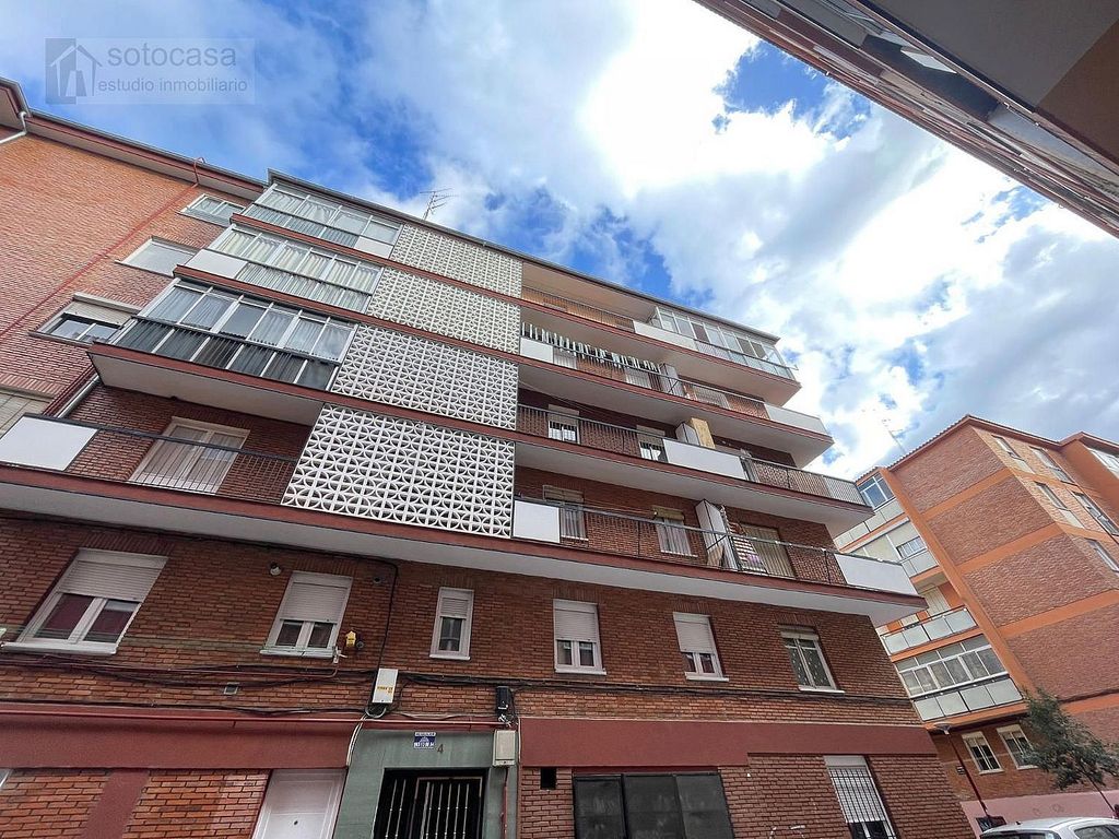 Piso en calle Del Marqués de Santillana, Rondilla - Santa Clara ...