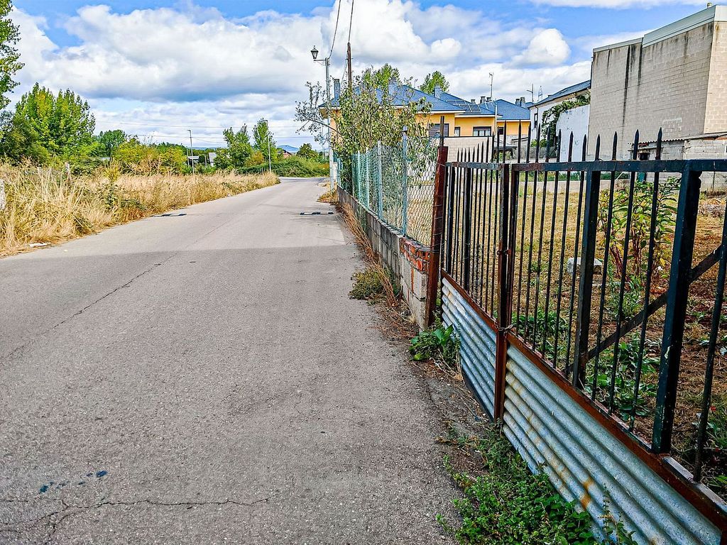 Terreno en venta en Compostilla - Columbrianos, Ponferrada · 110196839 ...