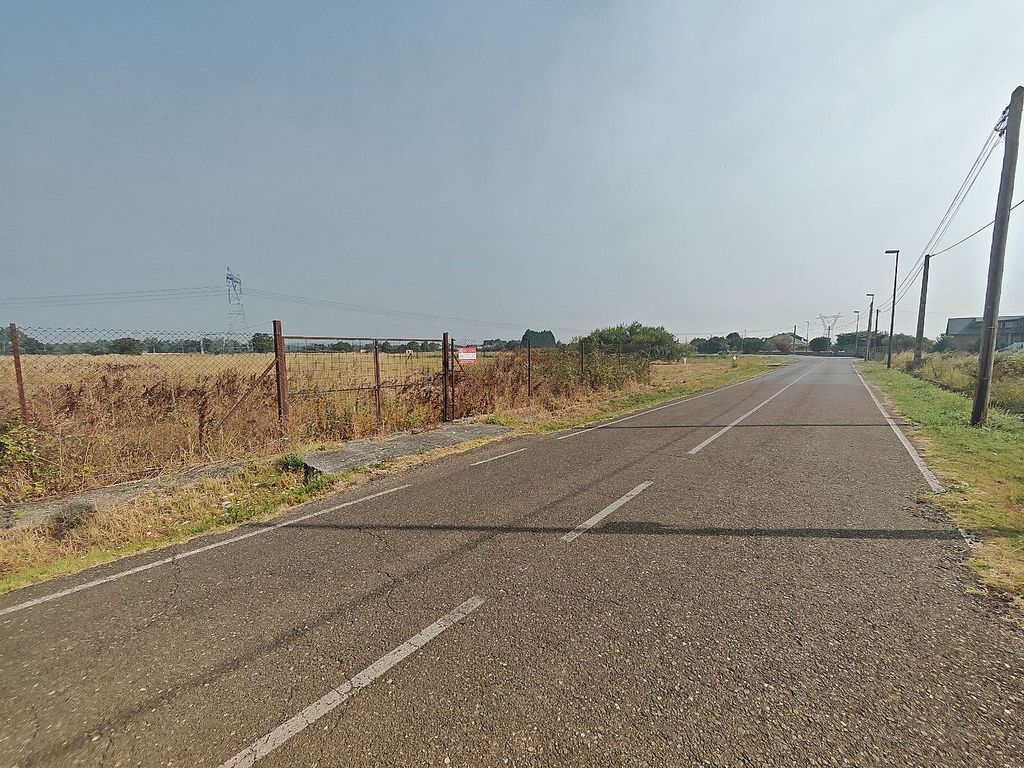 Venta de terreno en Carracedelo · 110196929 - yaencontre