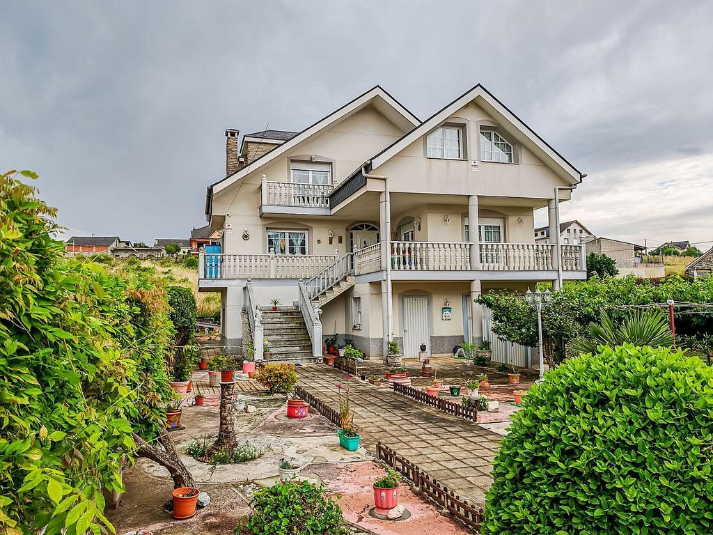 Venta de chalet en Cacabelos · 110196945 - yaencontre