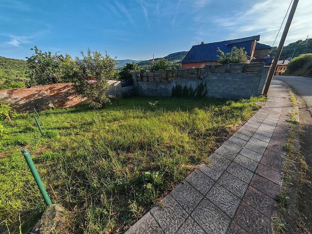 Venta de terreno en Bembibre · 110196970 - yaencontre