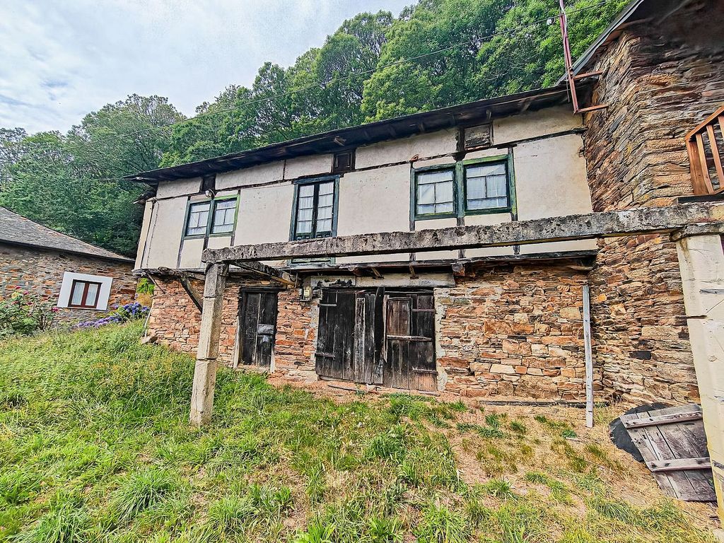 Venta de casa en Vega de Valcarce · 110196880 - yaencontre