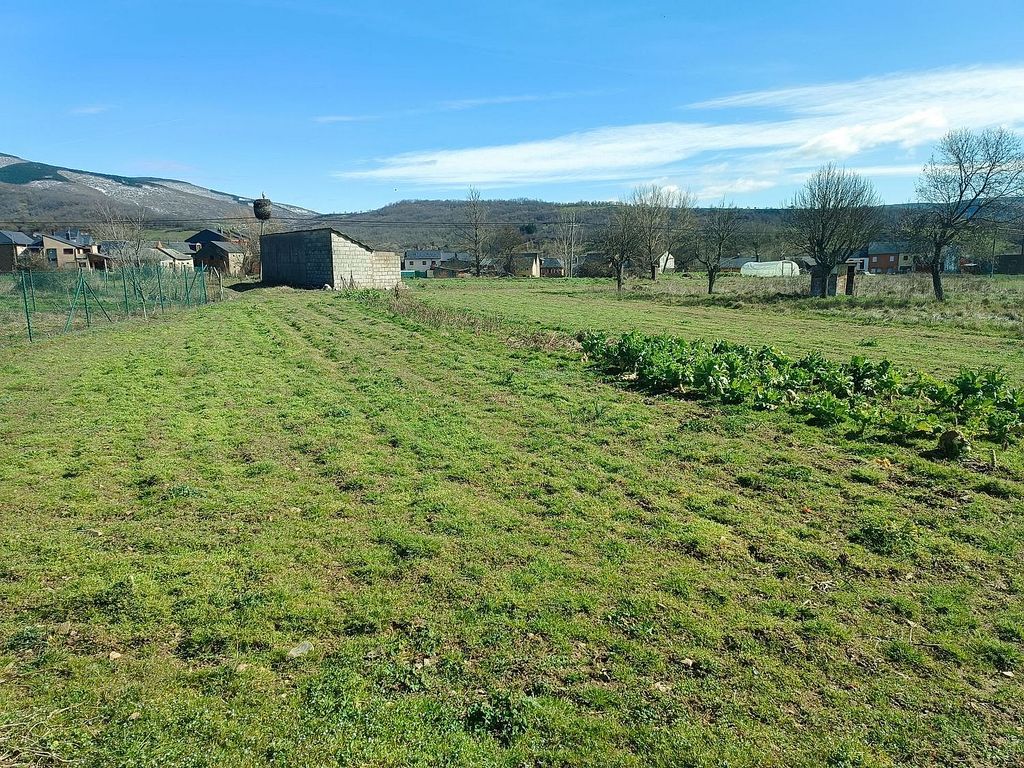 Venta de terreno en Noceda · 110197004 - yaencontre