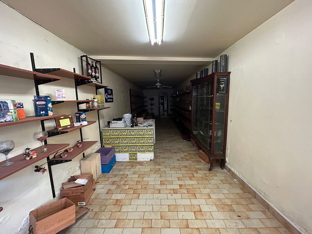 Local en venta en plaza La Constitución, Laredo - yaencontre