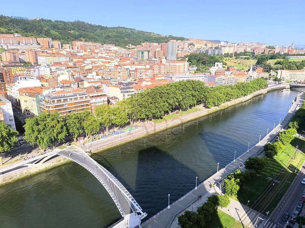 Piso en venta en Barrio de Abando, Bilbao · 111609760 - yaencontre