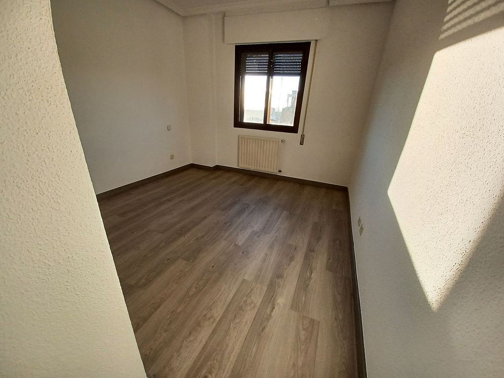 Piso en alquiler de temporada en Zona Renfe, Alcorcón · 111647008 ...