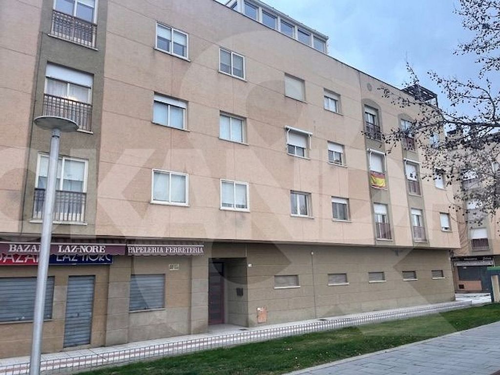 Piso en carretera Naharros, Santa Marta de Tormes - yaencontre