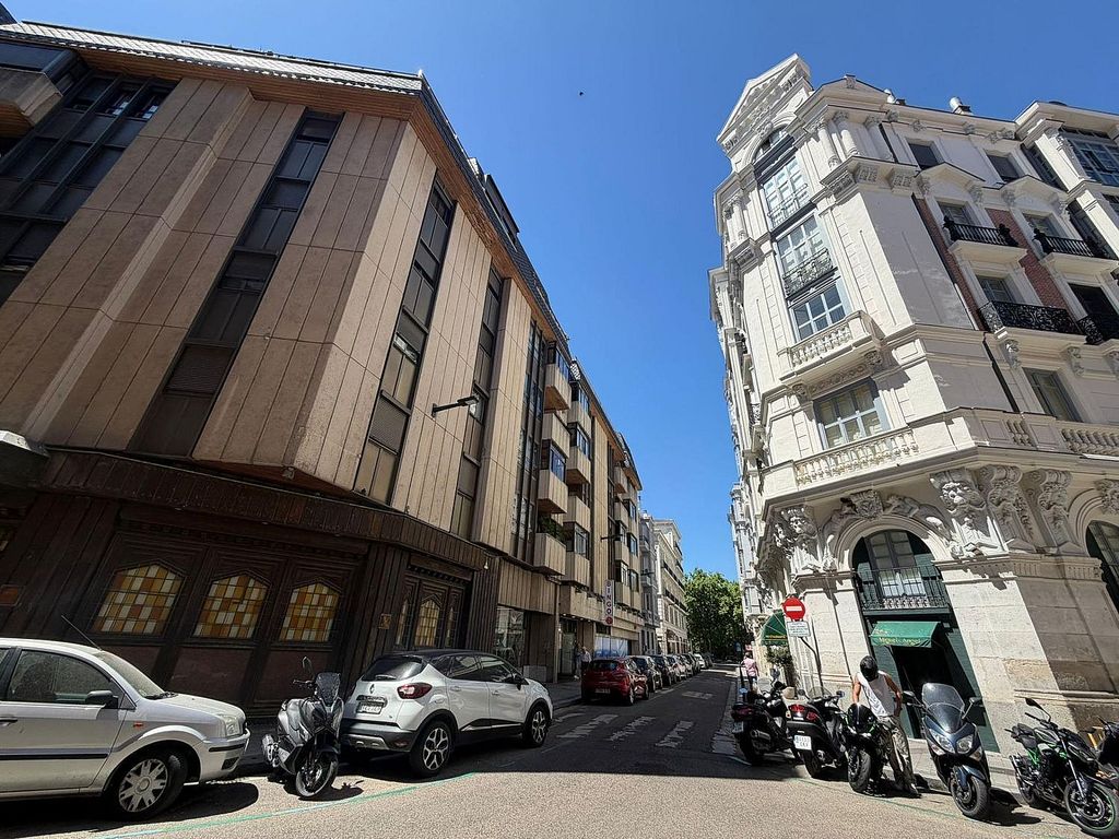 Piso en venta en Centro, Valladolid · 111646433 - yaencontre