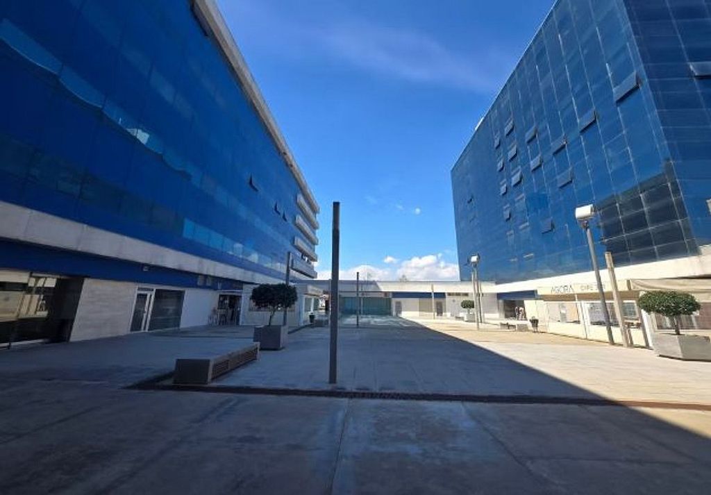 Local en Palmete, Sevilla · 110449948 - yaencontre