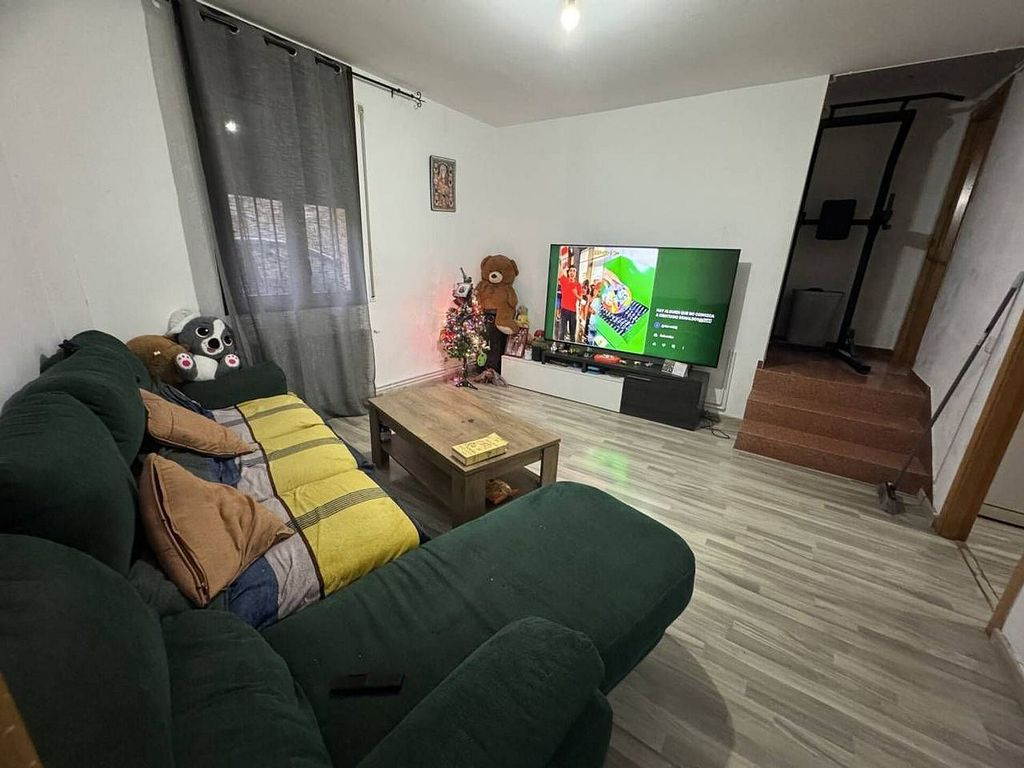 Venta de piso en Sant Joan les Fonts · 110328972 - yaencontre