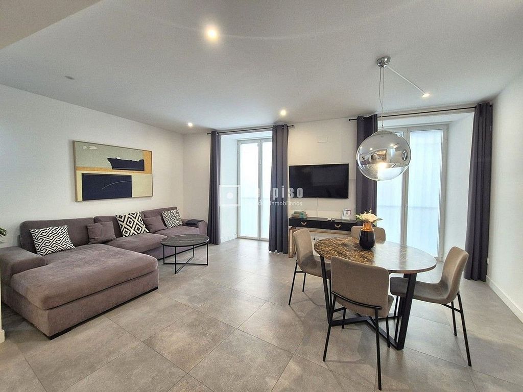 Piso en venta en Universidad - Malasaña, Madrid · 110460293 - yaencontre