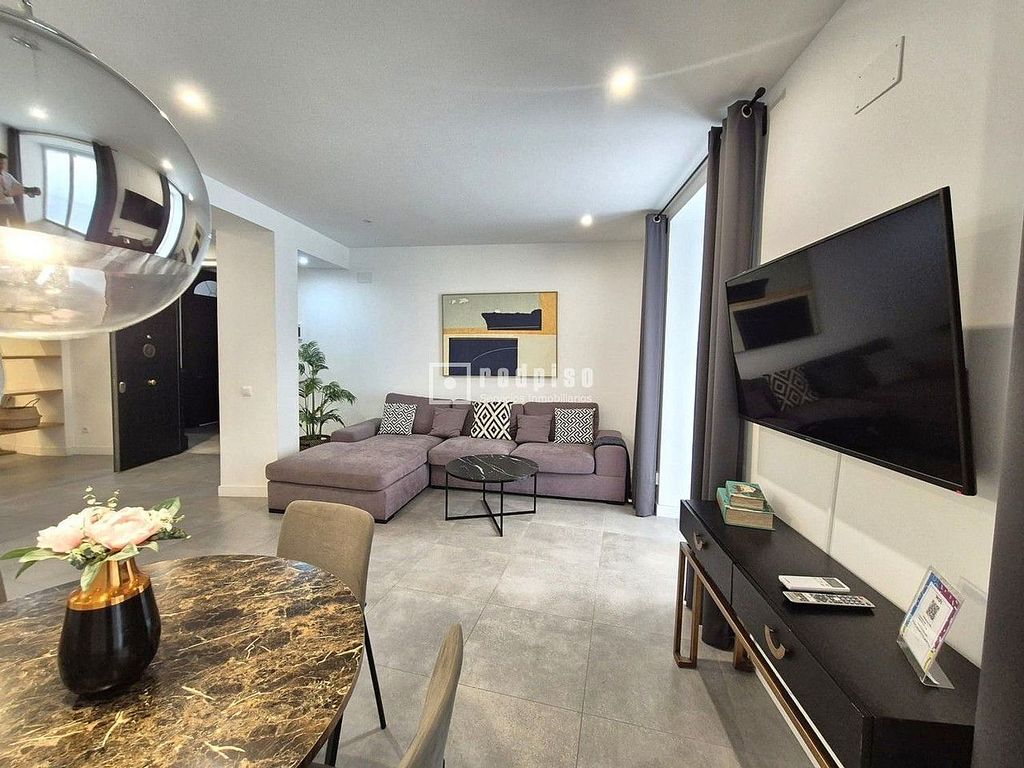 Piso en venta en Universidad - Malasaña, Madrid · 110460293 - yaencontre