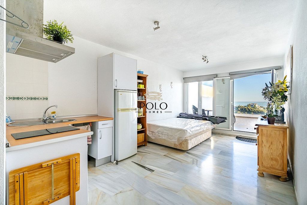 Piso en venta en El Padrón - El Velerín - Voladilla, Estepona ...