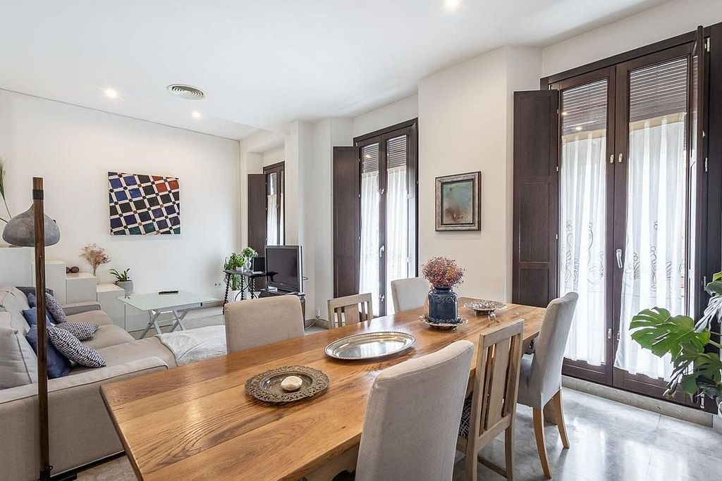 Edificio en venta en Centro - Sagrario, Granada · 110324214 - yaencontre