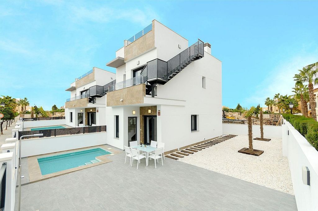 Chalet en venta en La Siesta - El Salado - Torreta, Torrevieja ...