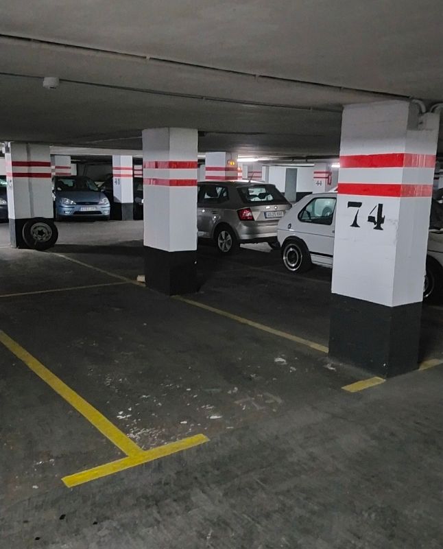 Garaje en venta en calle Botica Vieja Puente de Deusto, Bilbao la Vieja ...