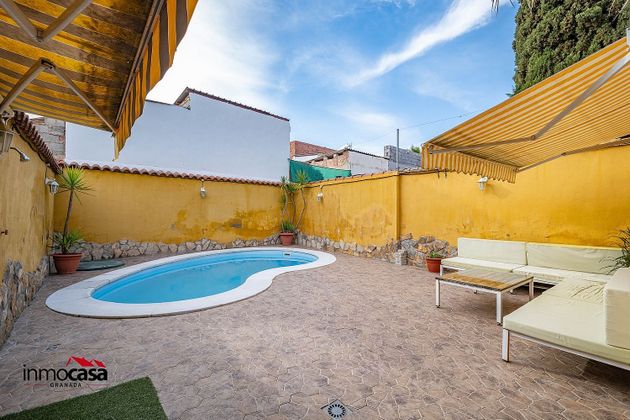 Casas en venta en Santa Adela - Parque Leyva Loro, Atarfe con piscina ...